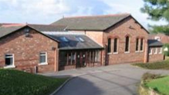 Hill Cliffe Baptist Church : About Us